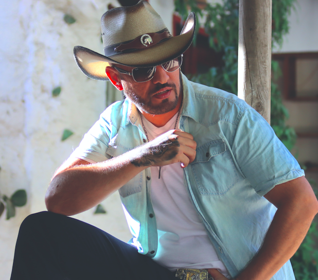 KM 55 estrena su nuevo single "Vuelvo" - Katalogo