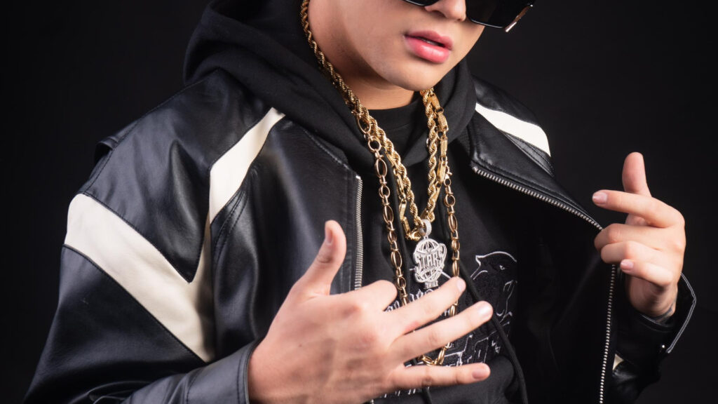 La nueva propuesta de Lucky Brown se llama “Sola Suelta Soltera” - Katalogo
