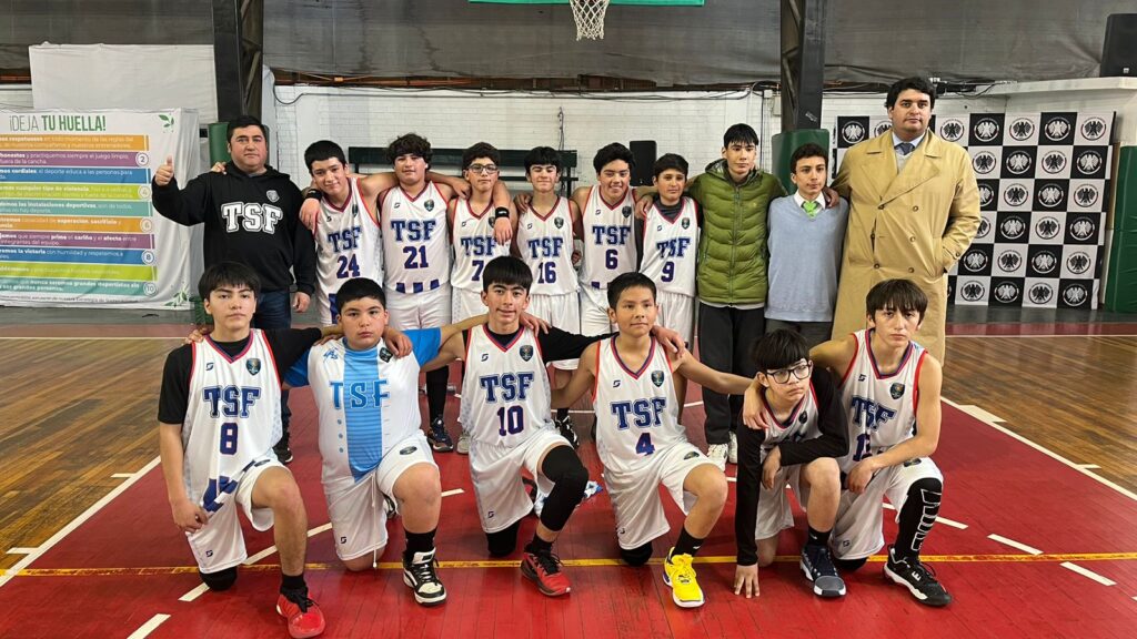 Los “Chicos” del TSF se lucen en torneo de básquetbol en Santiago ...
